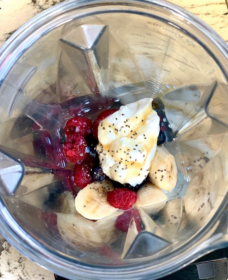Smoothie Bowl with Berries and Bananas - The Art of Food and Wine