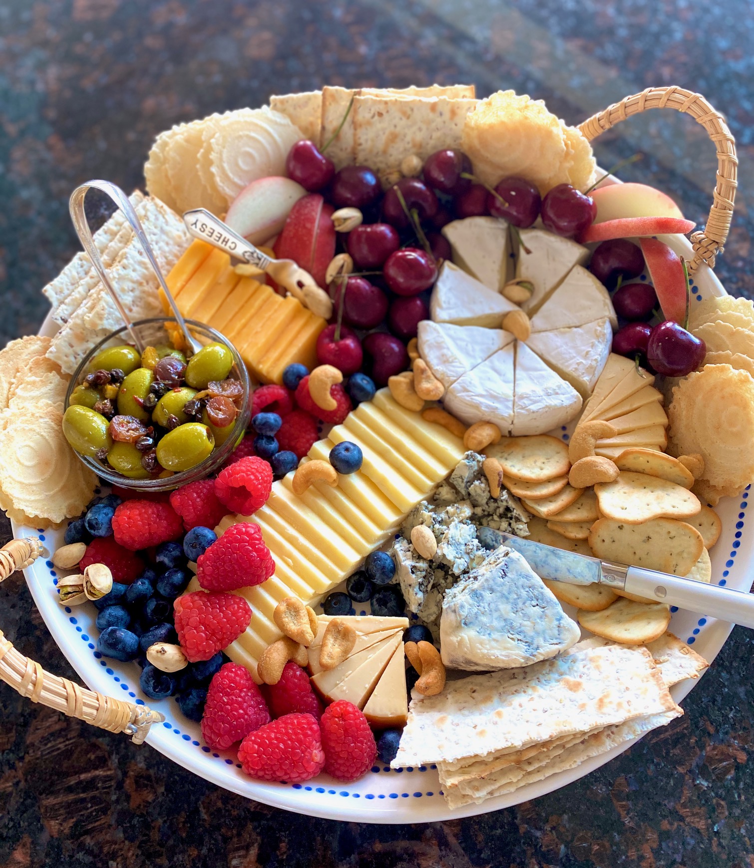 How to Make a Cheese Board - The Art of Food and Wine