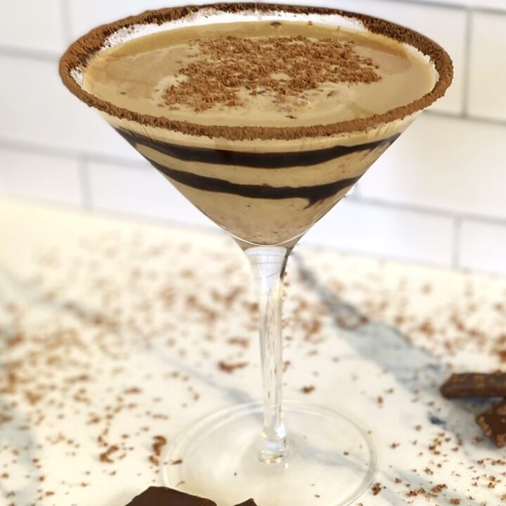 Chocolate Martini with 5-ingredients - The Art of Food and Wine