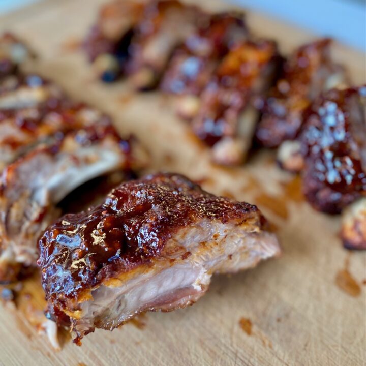 Slow Cooker Ribs with Barbecue Sauce - The Art of Food and Wine