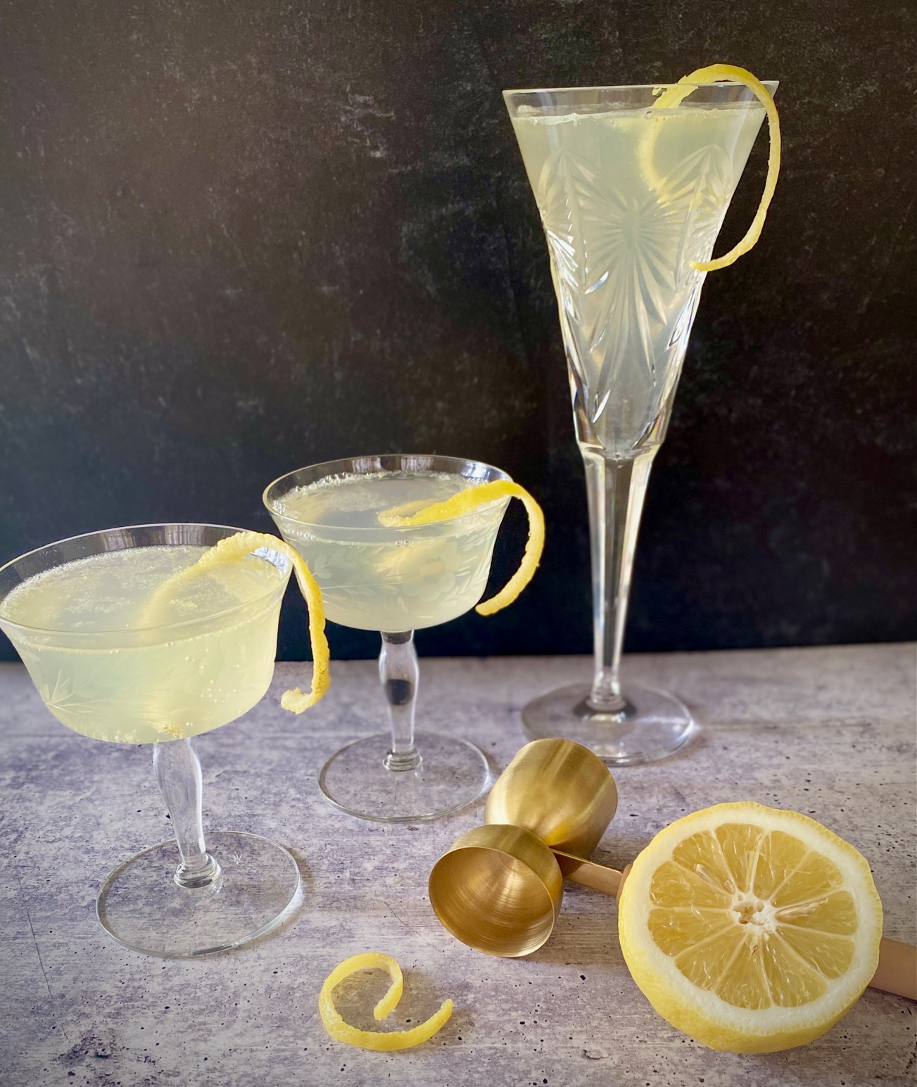 Classic French 75 Cocktail Recipe - The Art of Food and Wine