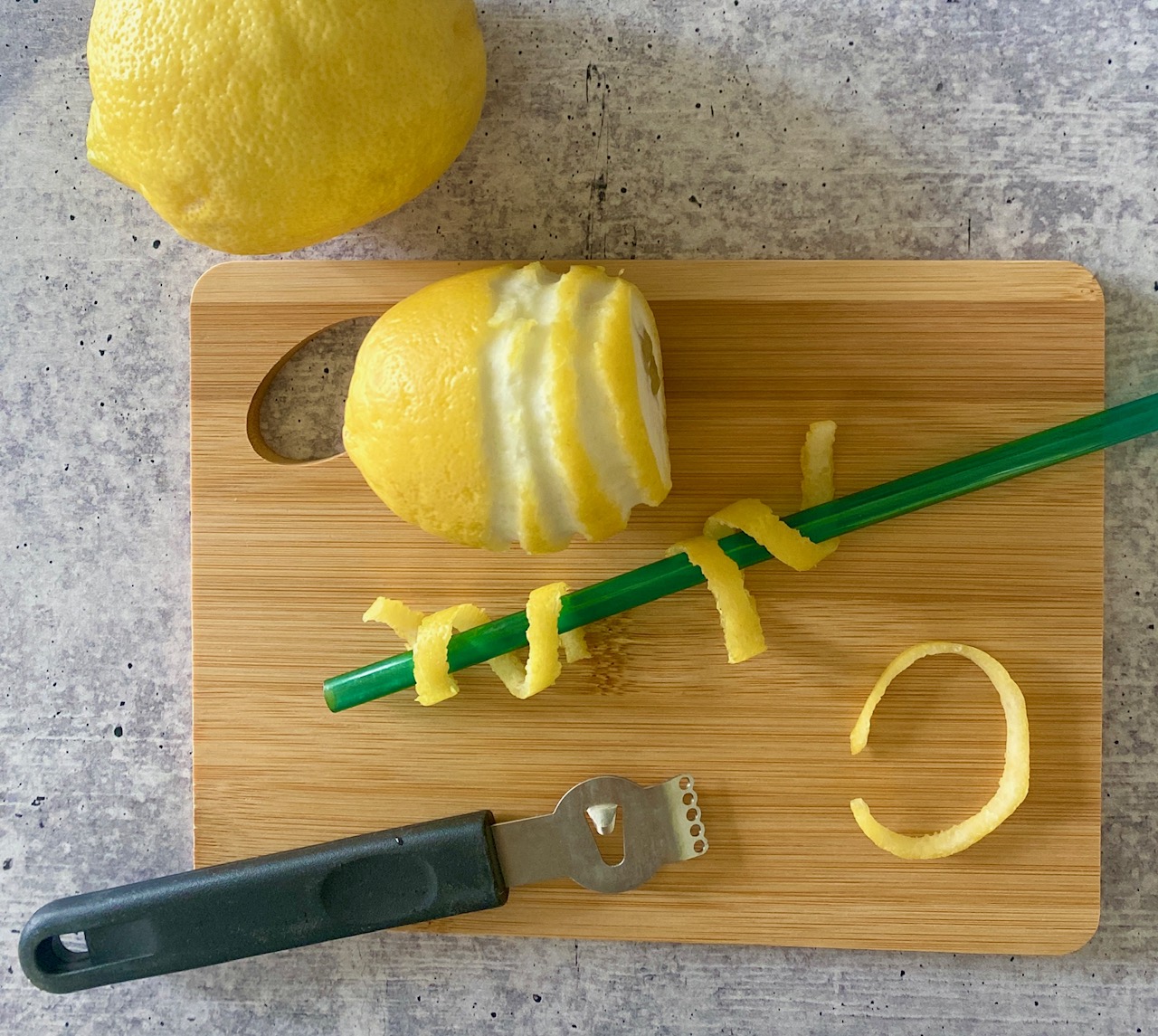 Classic French 75 Cocktail Recipe - The Art of Food and Wine