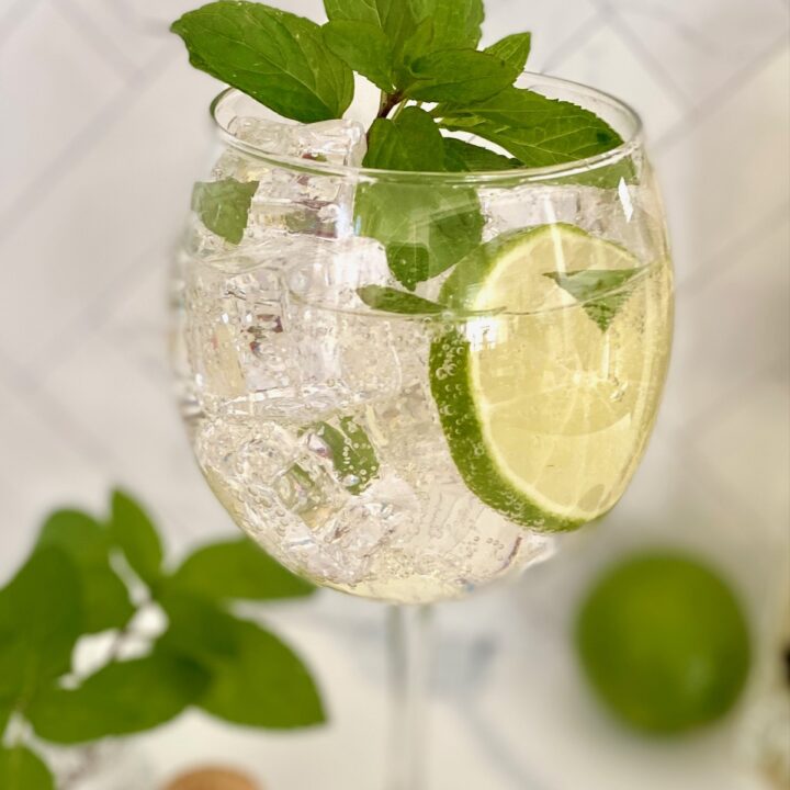 Hugo Spritz Cocktail - The Art of Food and Wine